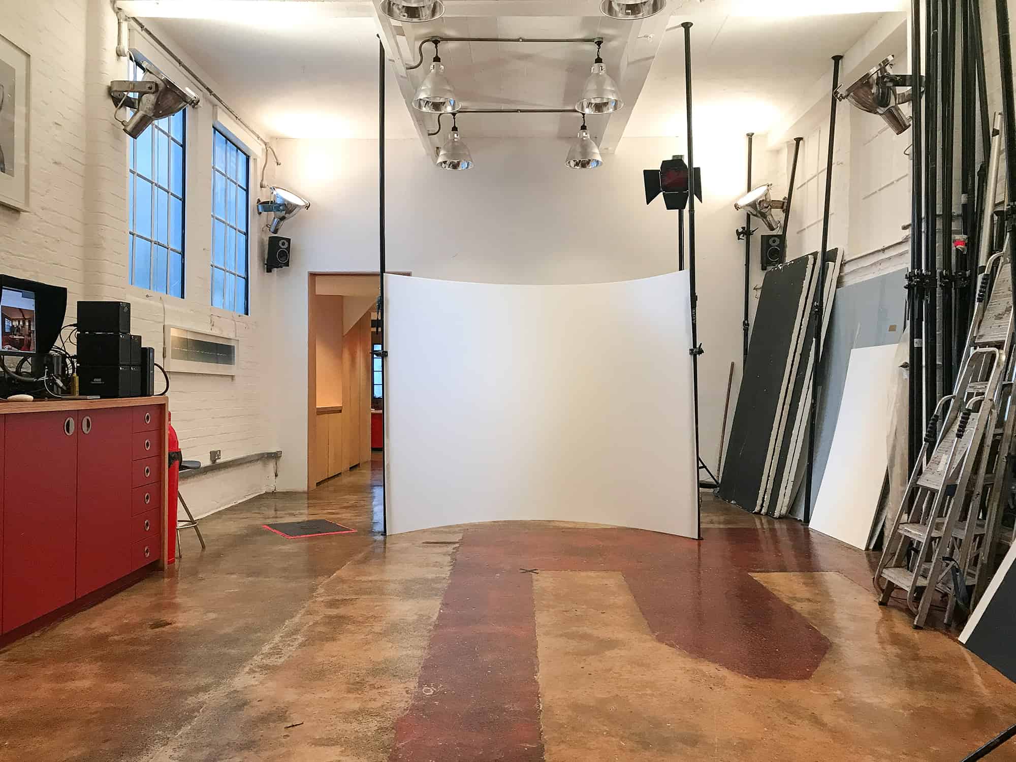 Jonathan Knowles Photography - Biography and Contact Details